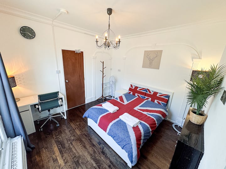 Central Stylish Room West Kensington / En Suite - Central London