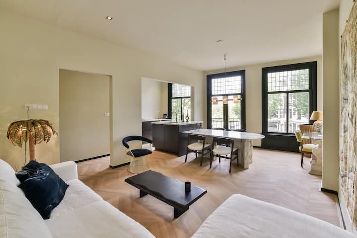 Charming Apartment With Canal View - Amsterdam