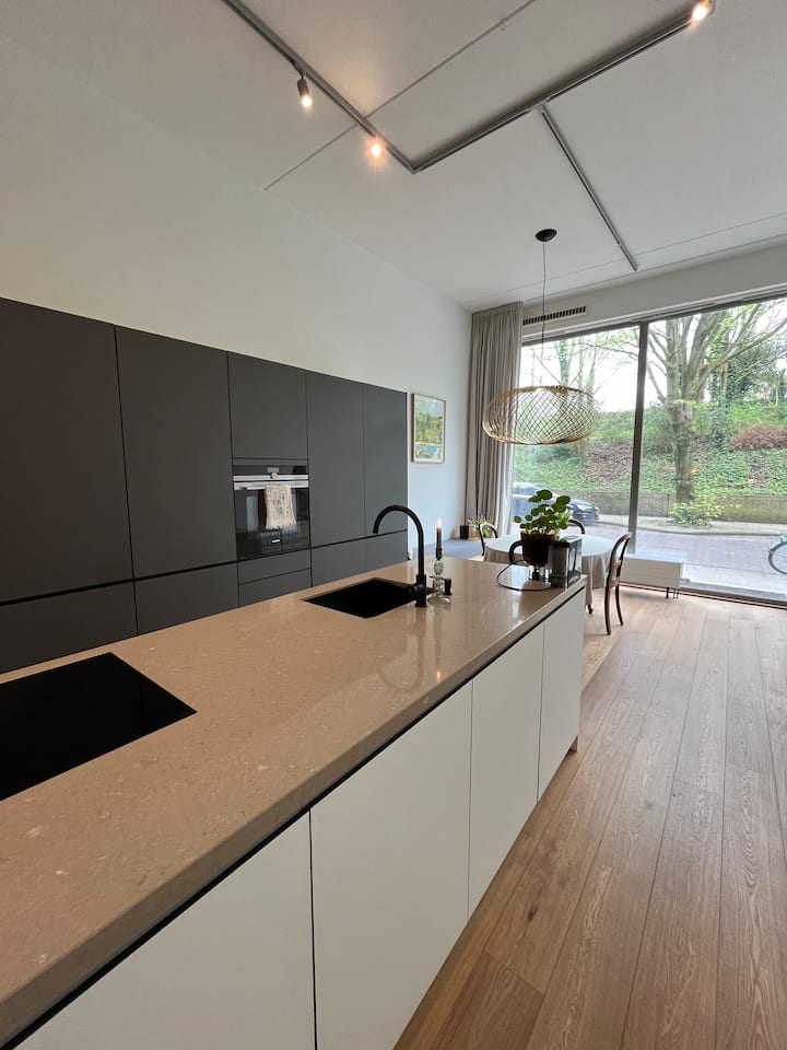 Stunning Amsterdam Ground Floor Apartment - Amsterdam