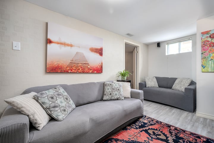 Spacious Garden Retreat With Gourmet Kitchen - Ottawa