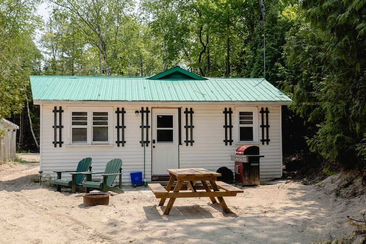 Private Beach Access -Cottage 14