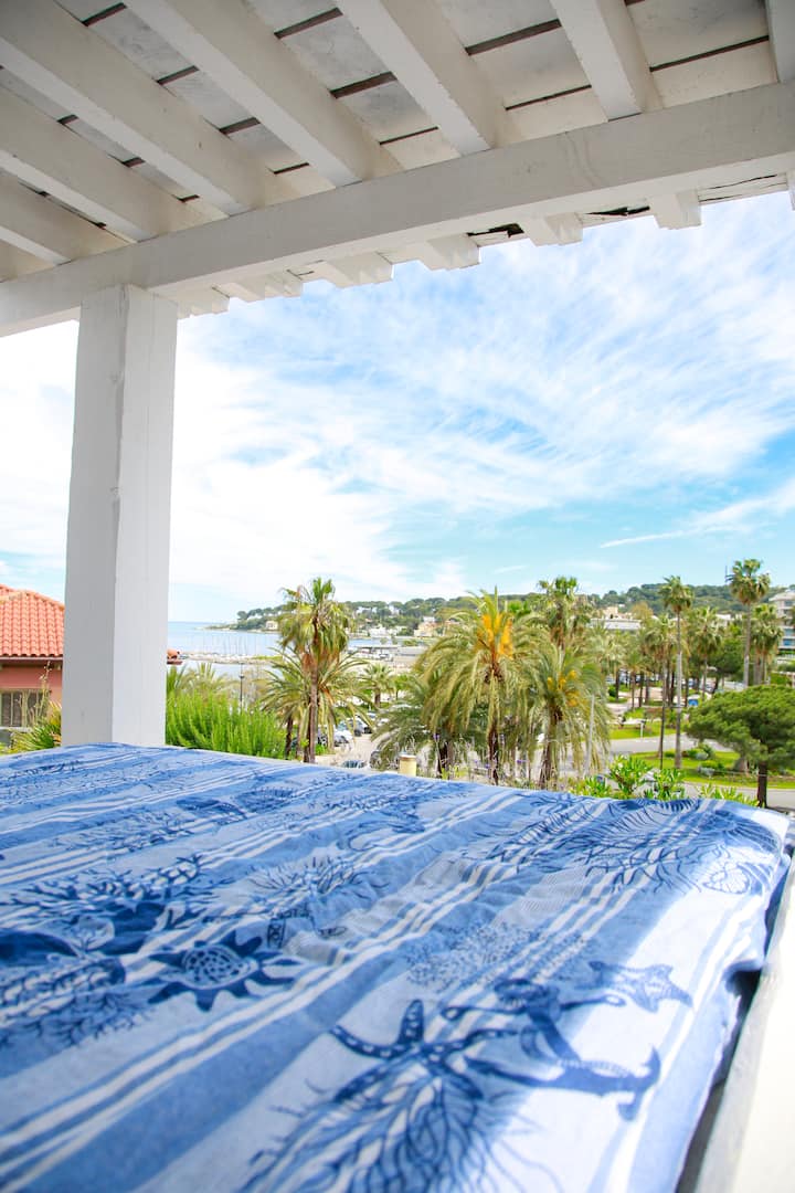 Penthouse Climatisé Avec Vue Mer & Grande Terrasse - Antibes