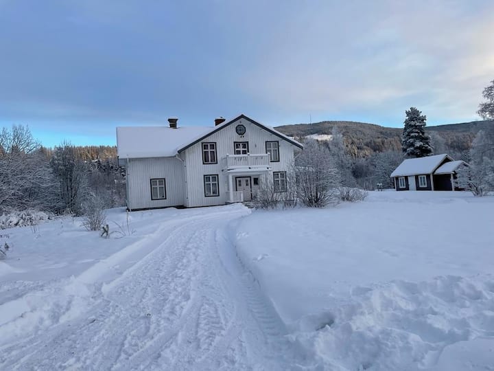 Large Tranquil Villa For Your Winter Get-away - Zweden