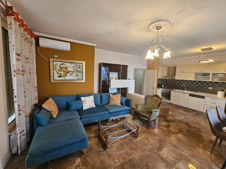 Luxurious 3br Penthouse - Saranda