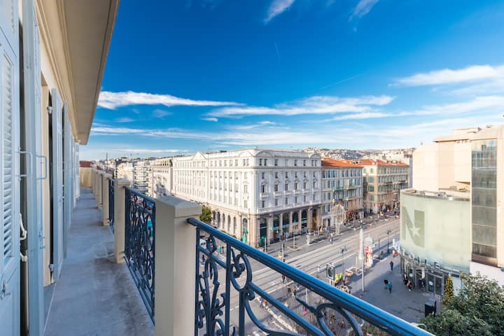 Elegance Et Confort Au Coeur De La Cité Niçoise. - Nizza