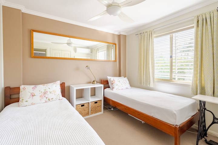 Main Beach 800mt - Byron Bay