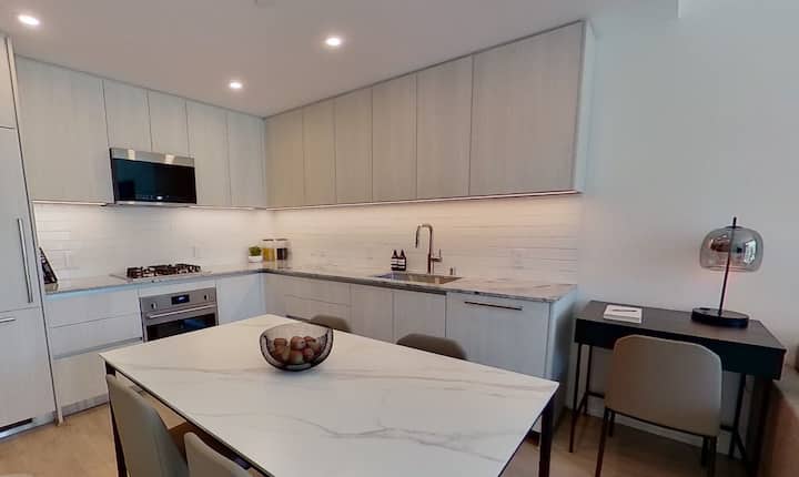 Level Long Beach - Lovely Jr. Two Bedroom Suite - Long Beach, CA