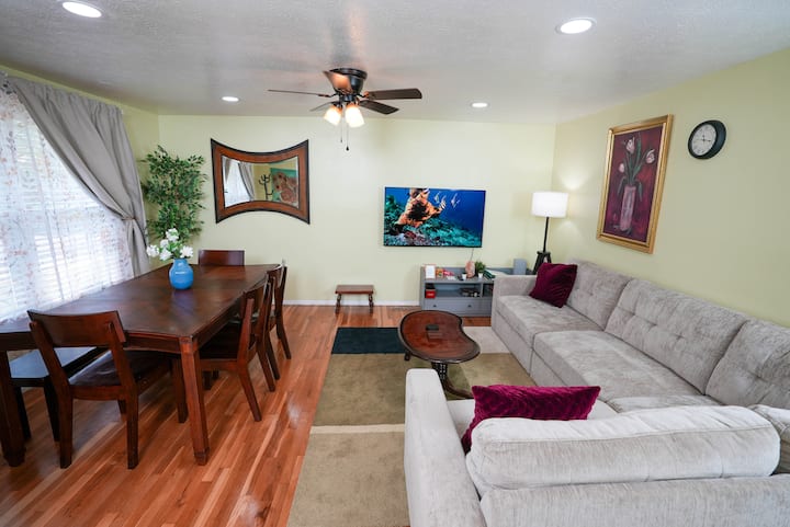 Entire Central Columbus Ranch Home! - コロンバス, OH