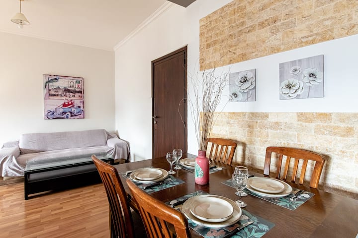3 Bedroom Central Apartment 200mbs Internet - Lárnaca