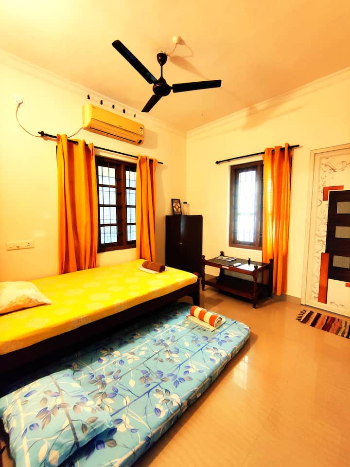'Surya' Room In Art Sanctuary - Attingal