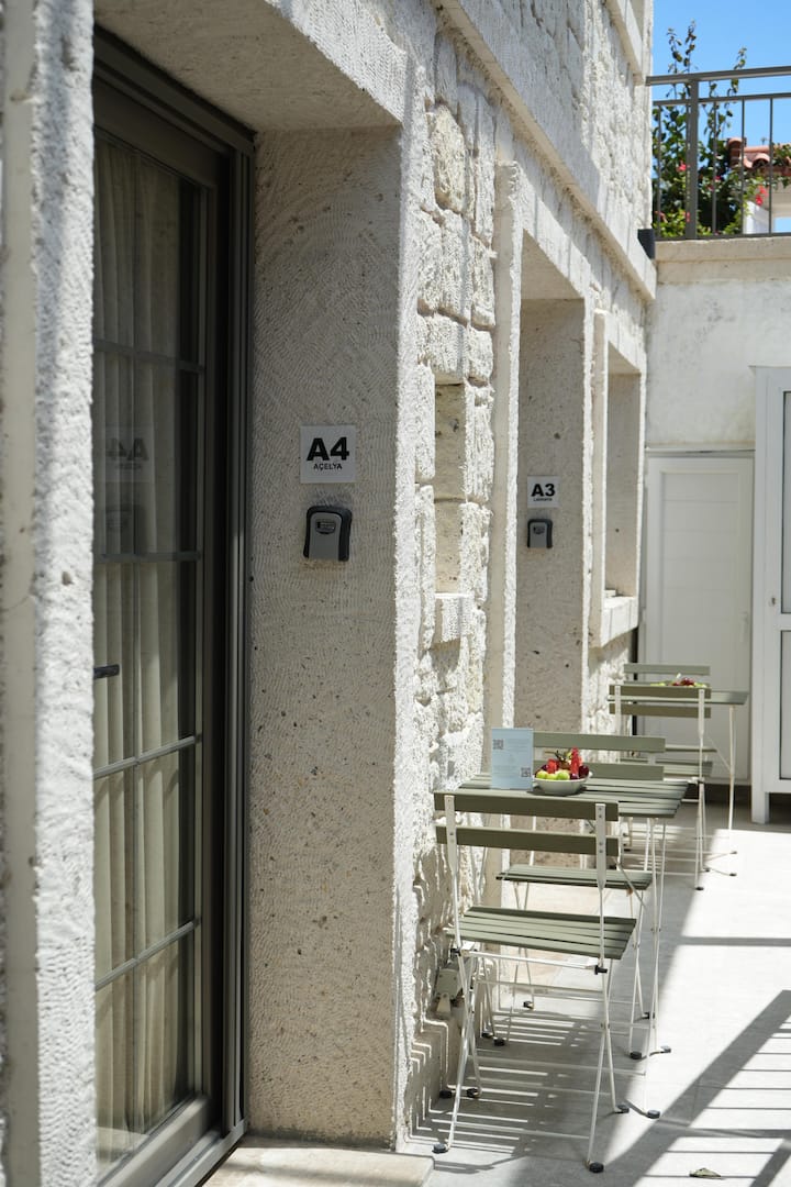 Olea Alaçatı Taş Konak 1+0 Daire - Alaçatı