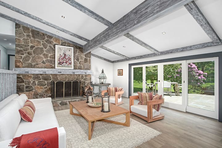 4 Br Charming Ct Country Retreat - Weston, CT