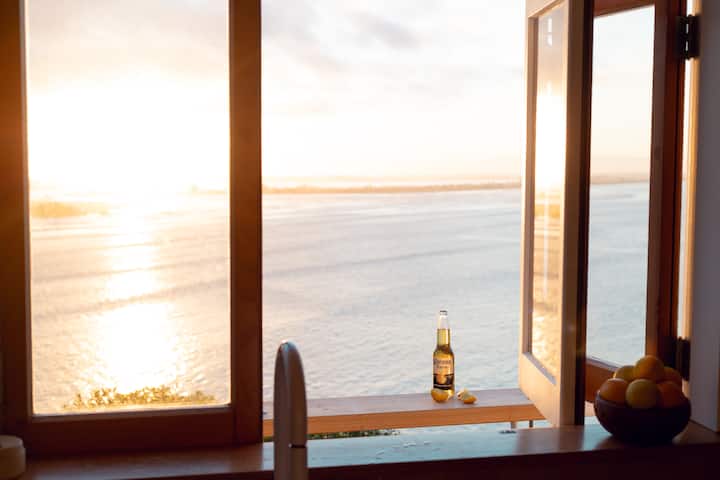 Seaside Surf Bach - Christchurch