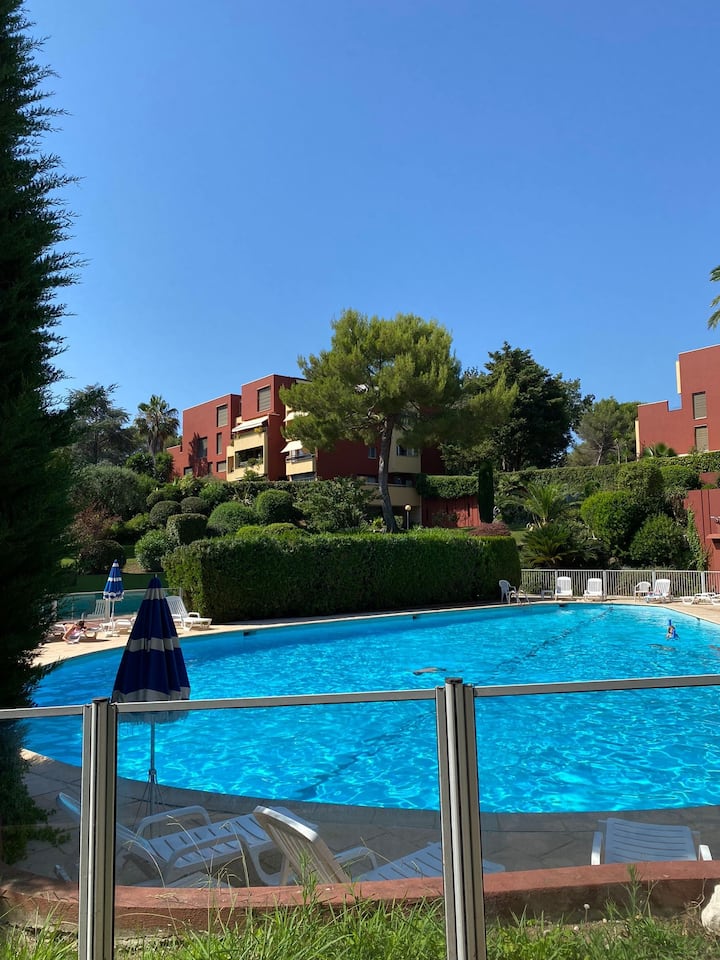 Appartement T2 Vue Mer Avec Terrasse Et Piscine - Villeneuve-Loubet
