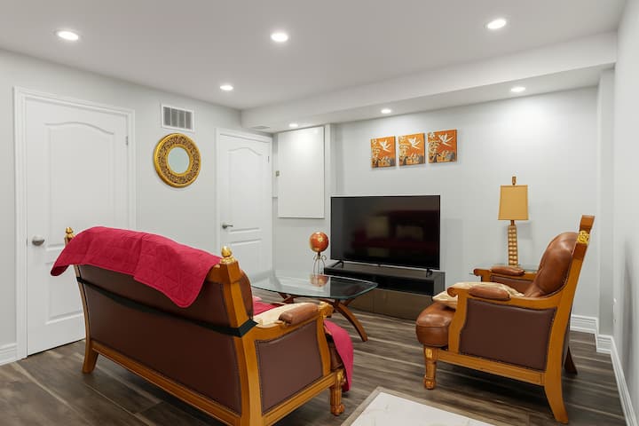 Newly Reno’d Bsmt W/ Private Access—near Hospital - オレンジビル