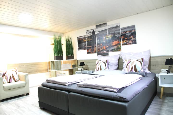 Ferienwohnungen Traubeneiche  -Wohnung "Hamburg" - Remagen