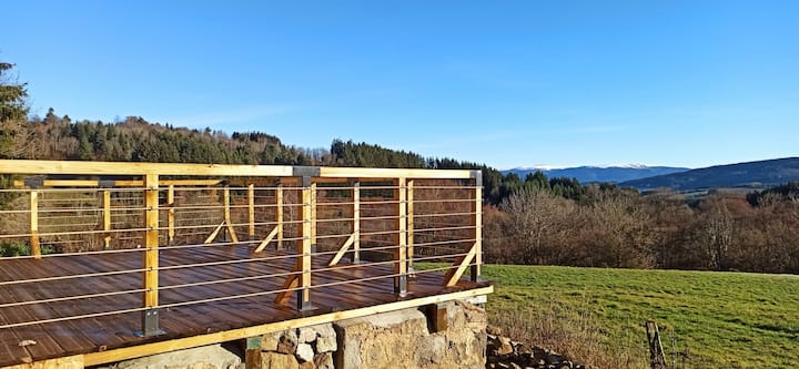 Gîtes Du Marcepoil - La Terrasse - Auvergne