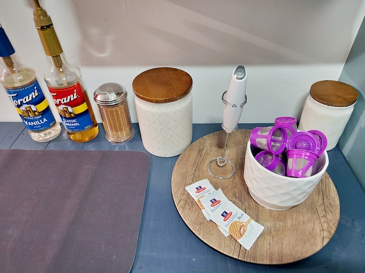 Prime Location, Cozy Queen Suite - Harrisonburg, VA