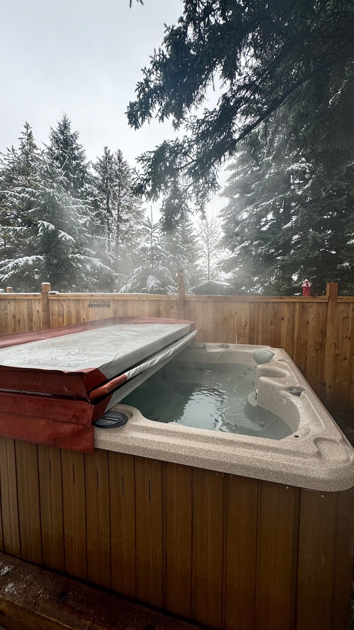 Surprize Suite - Downtown W/ Hot Tub - Fernie