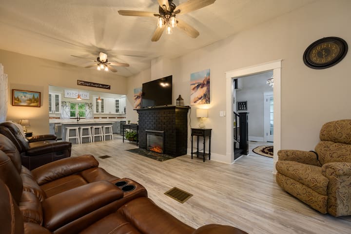 Historic Manor Near Parks | Venues | Lake Access - Winter Haven