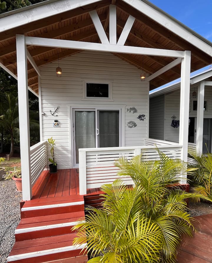 C6- Brand New Fully Equipped Island Cabin - West Bay