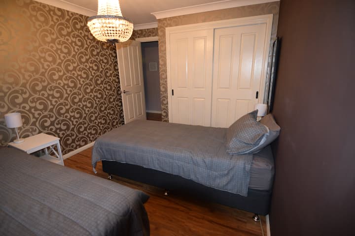 Twin Room With Private Bathroom - Penrith