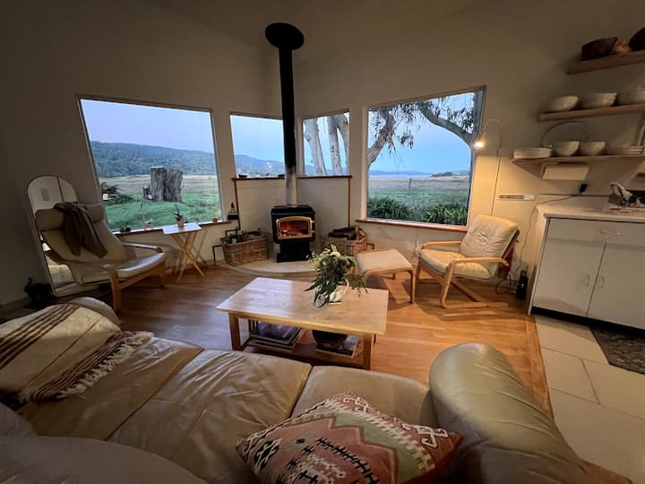 Neon Rose Guest Cottage - Marin County, CA