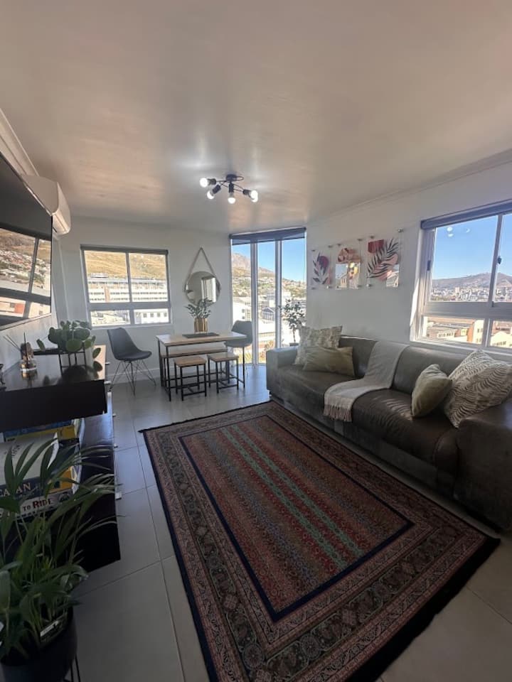 2 Bedroom Condo With Mountain, City And Sea Views - Cape Town