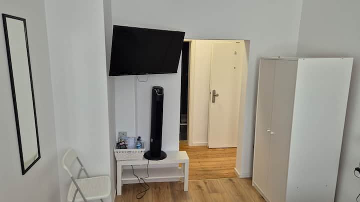 City Central Apt New And Clean Awesome! 3 - Kaiserslautern