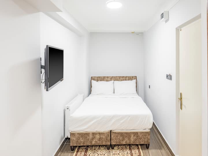 Kale Hotel  Single Economy Room 109 - Fatih