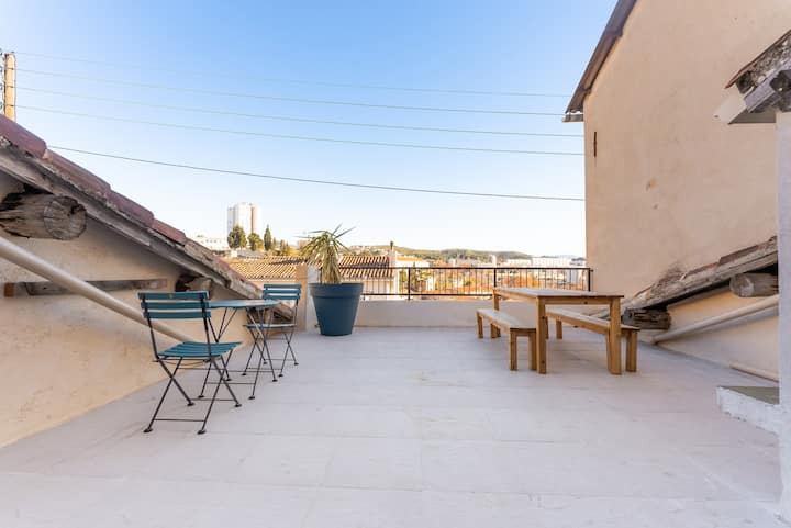 Loft De 150m2 Avec Terrasse - Marignane