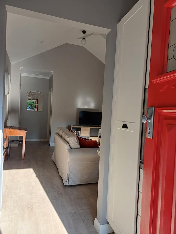 Two Bedroom Family Getaway At The Schoolhouse - Springwood