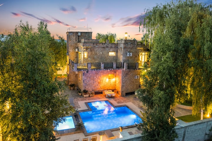 O Experiență Luxoasă La Castel! - Alba Iulia