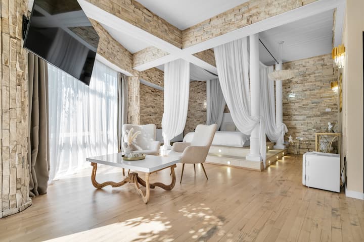 Cameră Dublă Cu Baldachin - Alba Iulia