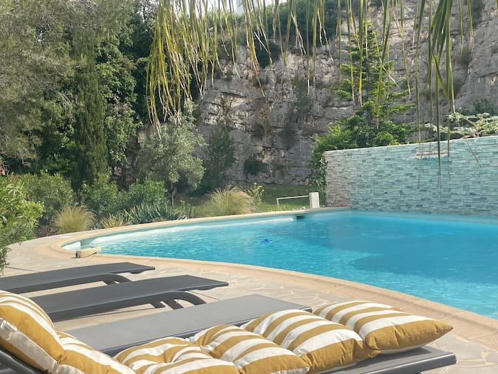 Villa Des Carriers-maison Avec Piscine, Proche Mer - Cagnes-sur-Mer