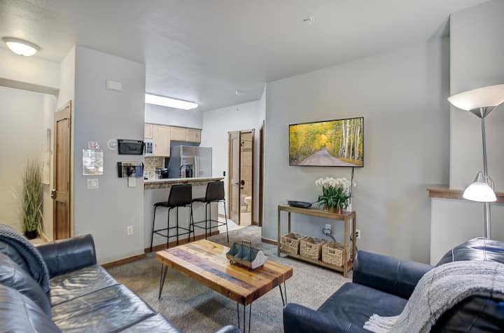 Sunny Mountain Retreat | Prime Breck Location - Breckenridge, CO