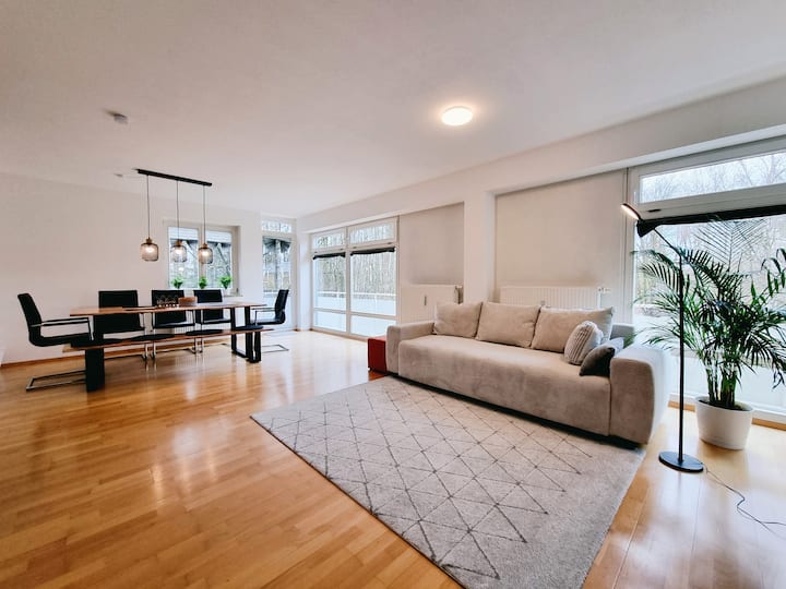 Spacious 2-story Apt With Direct Access To Center - Munich
