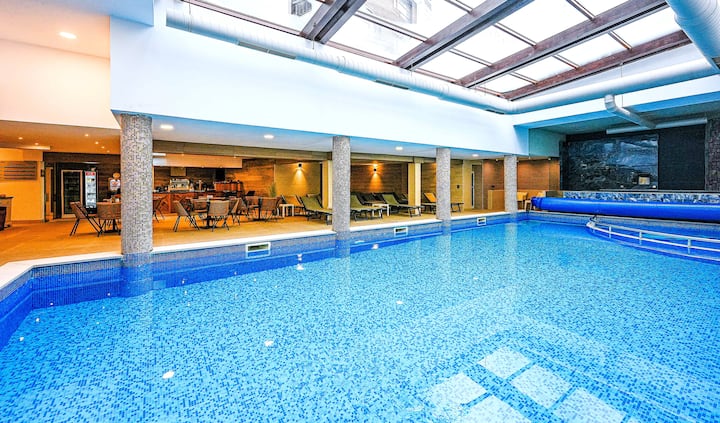 Rare 5* 2br 2ba Apt With A/c & View, Near Ski Road - Bansko