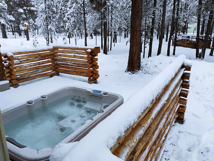Guest Suite | Hot Tub & Sauna Cabin In The Woods - Oregon