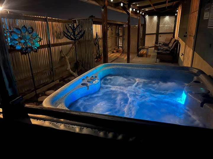 Private Hot Tub*arcade* Spacious*no Cleaning Fees! - アルバカーキ, NM