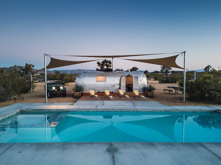 Desert Cabin Pink•pool•stylish Airstream•fireplace - Joshua Tree National Park, California