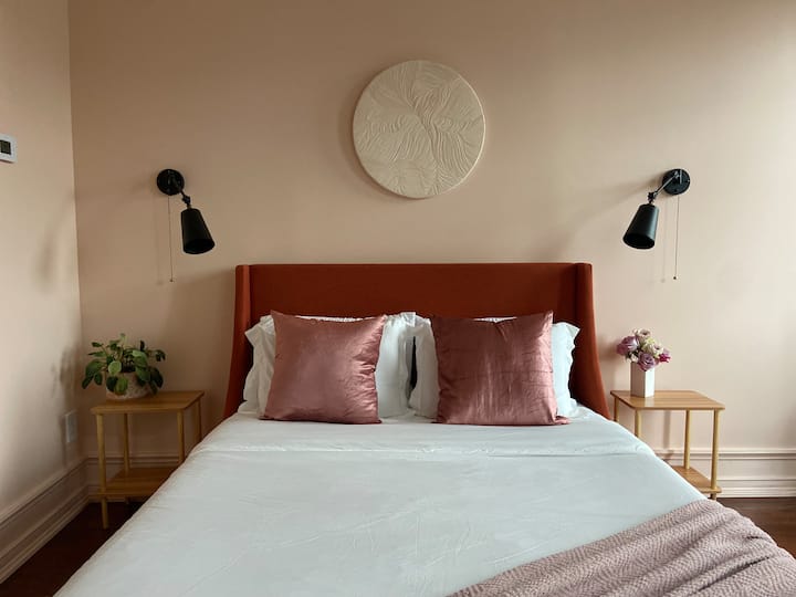 Bright And Colorful Petite Suite Close To Magazine - Harrah's New Orleans