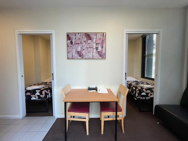 Budget-friendly 2br Apt | Free Parking - Williamstown