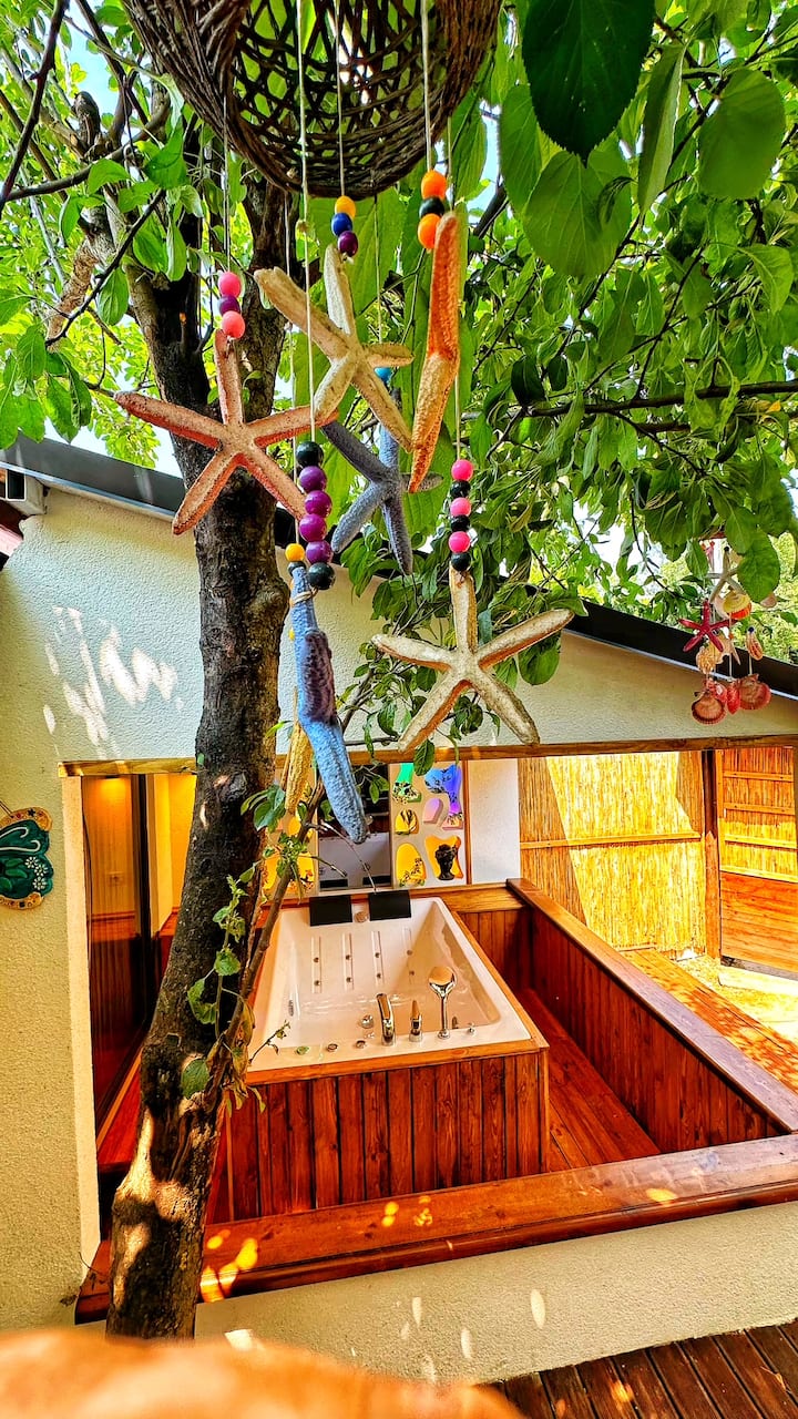 Kule Yeşil Ev (Jakuzi) Sıcak Havuz - Sapanca