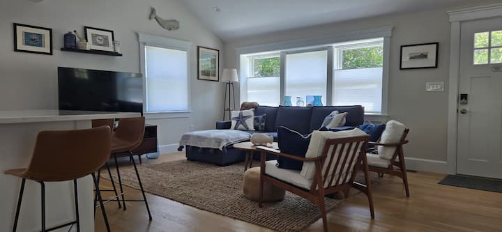 Ocean Breeze Spring/summer Rental - Falmouth, MA