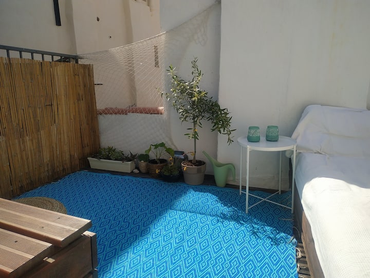 Chambre Privée Avec Terrasse Au Cœur Du Panier - Calanques de Marseille