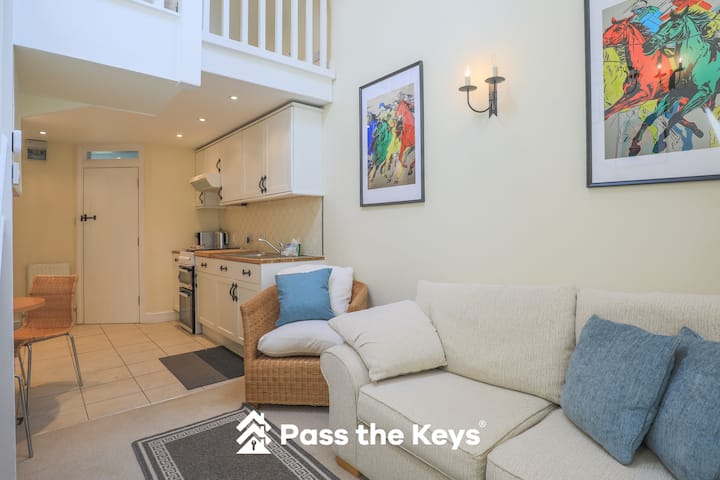 Charming Cottage - Acorn Lodge In Windsor - Bracknell