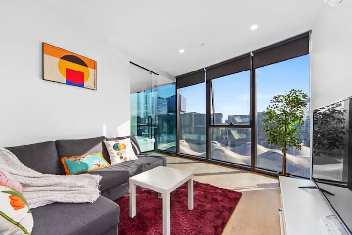 12-stunning And Modern 2b2b Apt Near Train Station - Melbourne