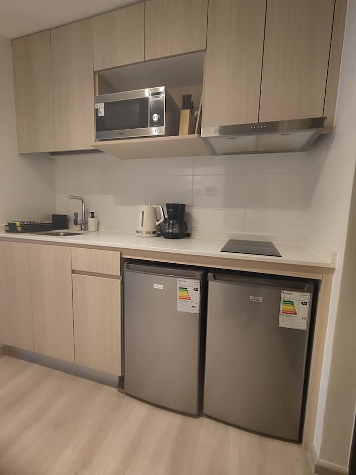 Cómodo, Ubicado En Bremen 290, Comuna Valparaíso - Valparaíso