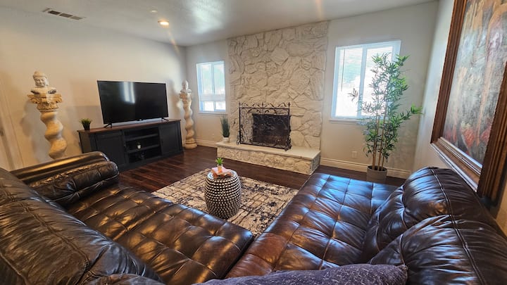 Peaceful Stay • Pool • Ev Charger • Roku Tv • 420 - Hesperia, CA